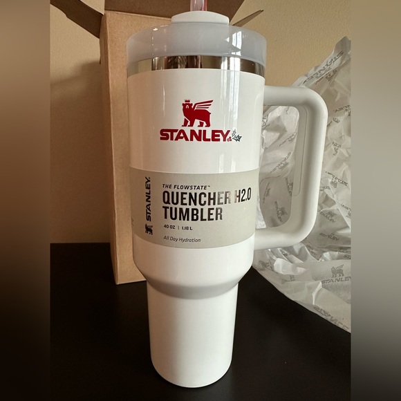 Stanley | Dining | Limited Edition Stanley Mistletoe Twist 4 Oz ...